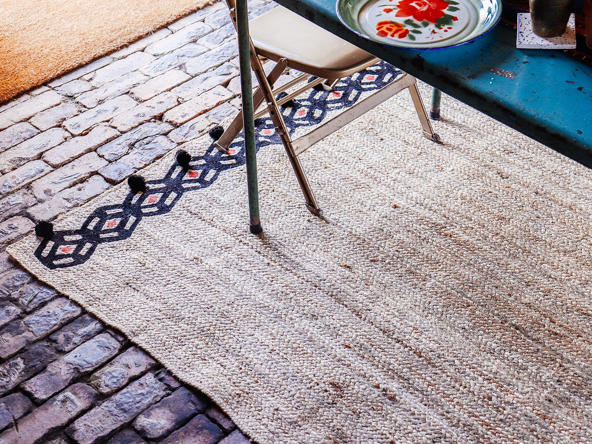 Large Handwoven Natural Jute Rug - Black Hexagon