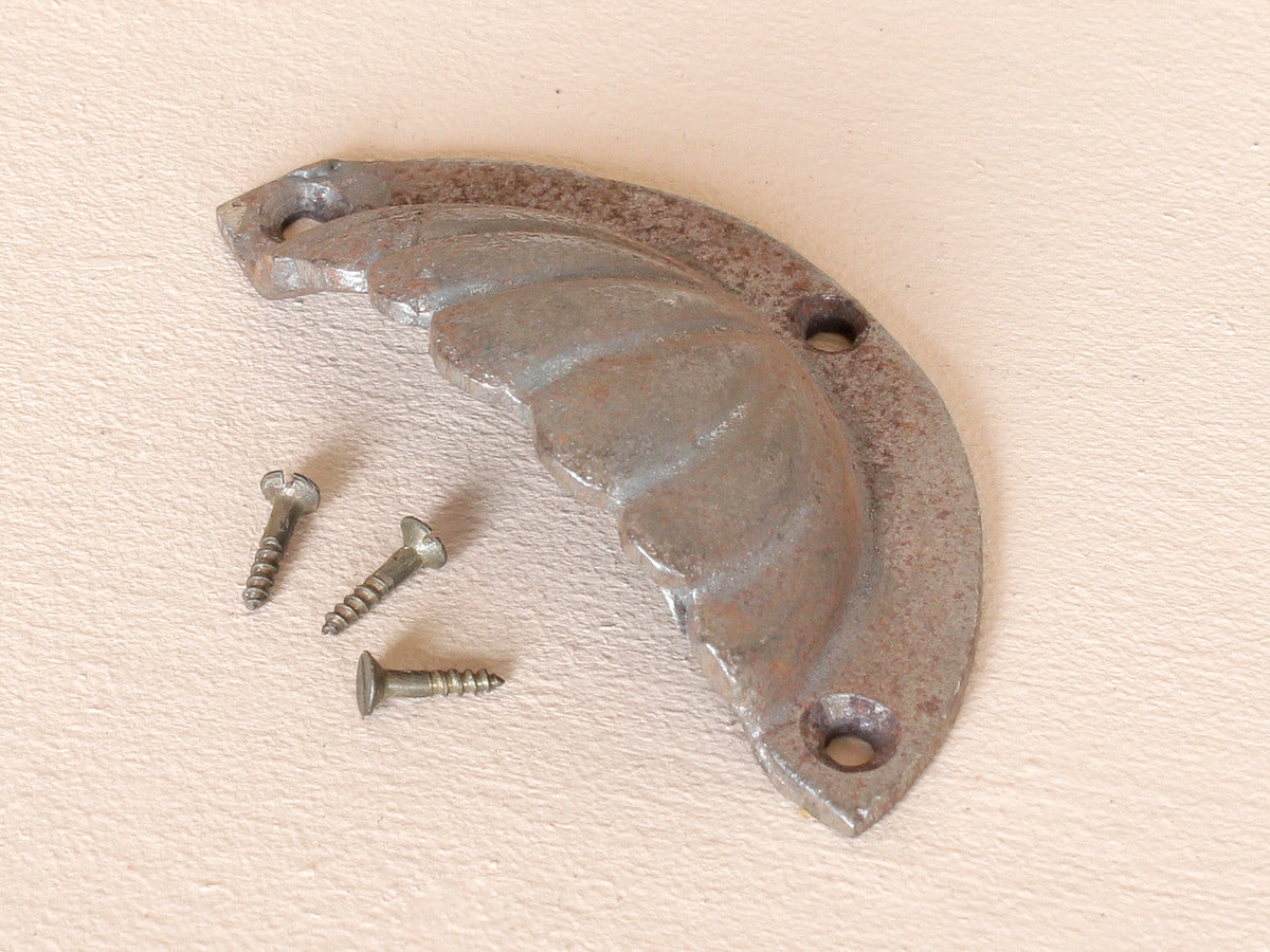 Antique Style Scallop Shell Cast Iron Cup Handle